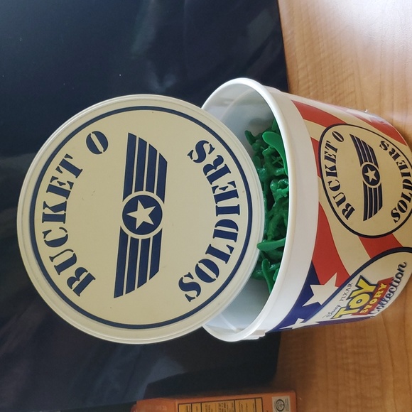 Disney | Toys | Disney Toy Story Movie Bucket O Soldiers Collection ...